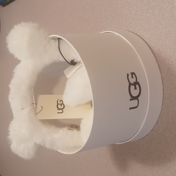 UGG | Accessories | Ugg Kids White Faux Fur Ear Earmuffs New In Box One ...